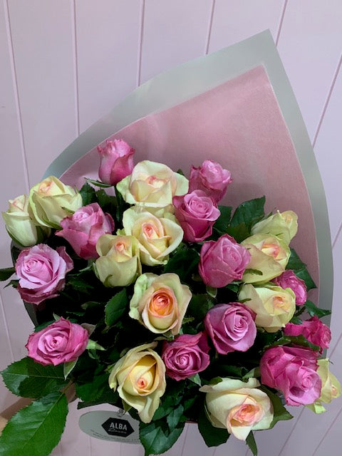 Rose Bouquets & Vases – Alba Roses